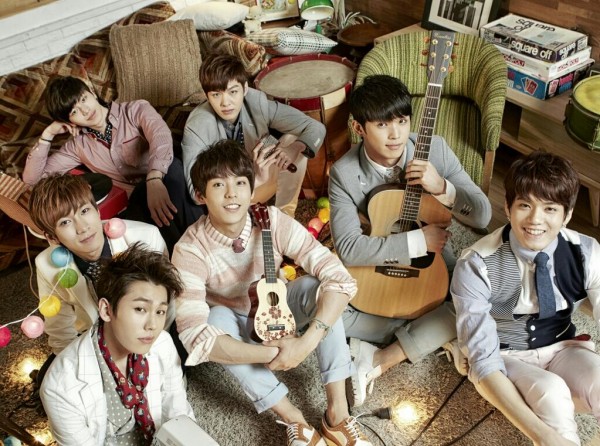 التمبلر يضع قائمة بأكثر ٢٥ فرقة كيبوب حصلت على ريبلوق لعام ٢٠١٣ - آسيا هوليك