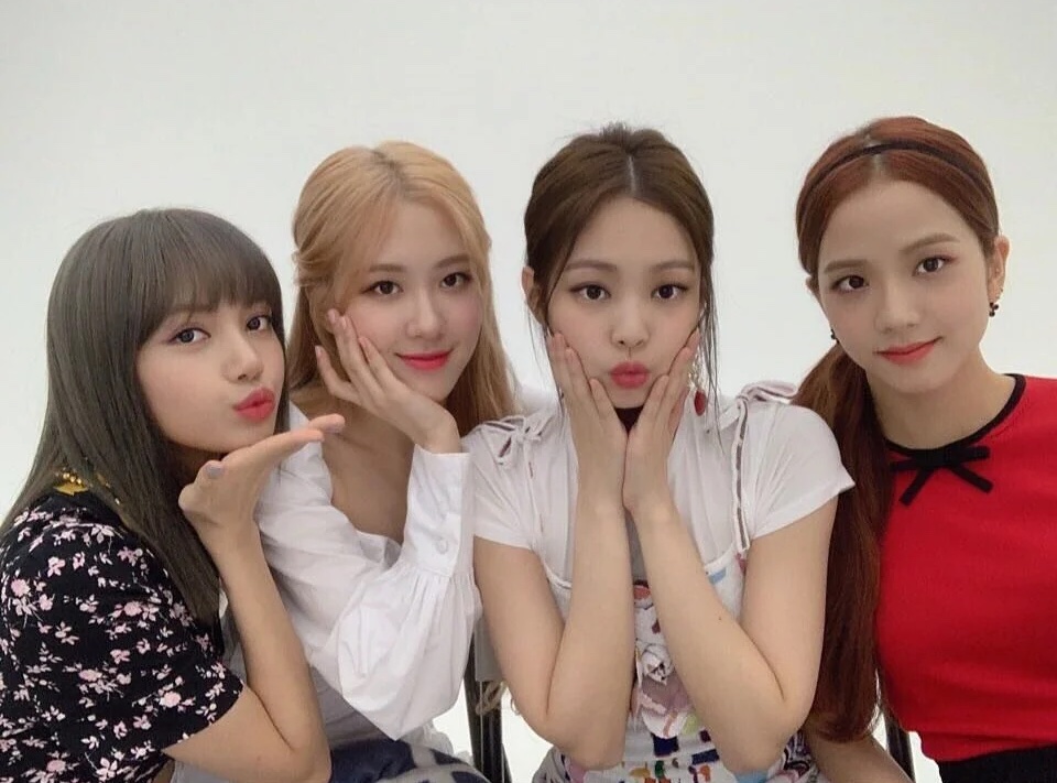 [الآراء] وكالة YG تقول أن بلاكبينك بدأن تصوير فيديو كليب عودتهن ...